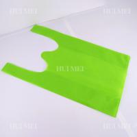 China Biodegradable Non Woven T Shirt Bag 25gsm Shrink Resistant Eco Friendly Shopping Bag for sale