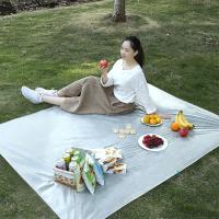 China Shrink Resistant 140cm Non Woven Tablecloth 80gsm Breathable Eco Friendly for sale