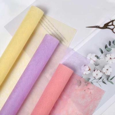 China Biodegradable Non Woven Flower Wrapping Paper 175 260mm Width Anti Tear Eco Friendly for sale