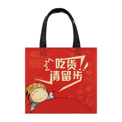 China Custom PP Non Woven Take Away Bags 90gsm Laminated Handles 15kg Load for sale