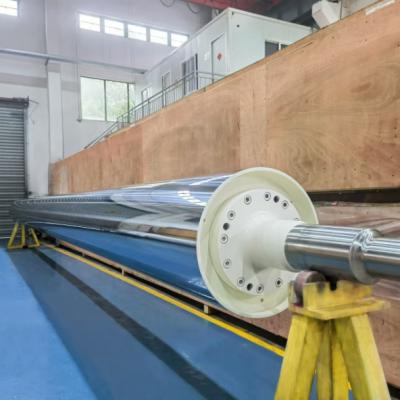 China 100UM Chrome Coating Cooling Roller with High Heating Exchange Rate and Q345 Material for BOPET Applications for sale