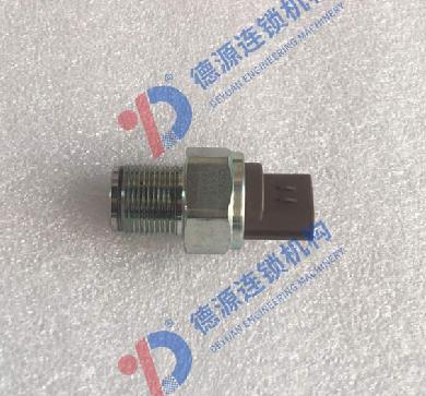 China TRUCK SPARE PARTS 89458-E0010 P11CUH FUEL PRESSURE SENSOR FOR TRUCK MODELS for sale