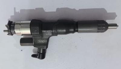 China 23670-E0530 FUEL COMMON RAIL INJECTOR OEM SPECIFICATION FOR HINO P11C ENGINE for sale