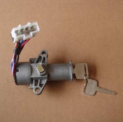 China TRUCK SPARE PART 1-79138119-2 IGNITION SWITCH WITH KEY FOR ISUZU TRUCKS for sale