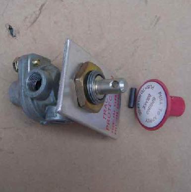 China 1-48460-198-0 HEAVY-DUTY HAND BRAKE VALVE SWITCH  OEM REPLACEMENT FOR ISUZU for sale