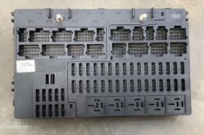 China A0014461058 CENTRAL ELECTRICAL SYSTEM BASE MODULE CONTROL UNIT FOR BENZ TRUCKS for sale