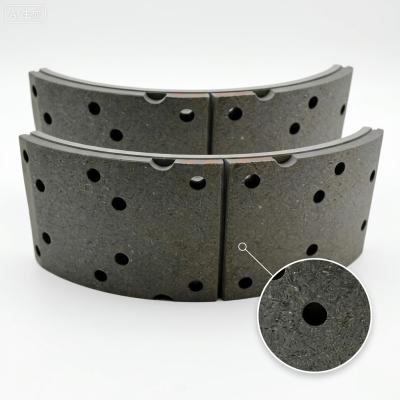 China Front Brake Shoe Suitable for ISUZU FTR 1471704410 1471203250 1-47170441-0 1-47120325-0 for sale