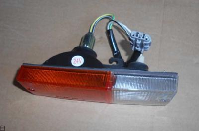 China 1-86830272-0 1868302720 ISUZU BODY PARTS FRONT COMBINATION LAMP ASSEMBLY RH FOR 10PE1 CXZ81 for sale