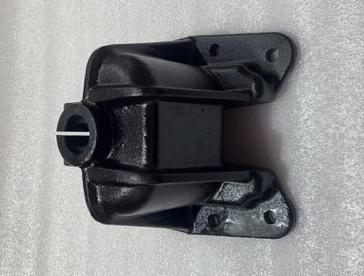 China 55201-00Z63 NISSAN TRUCK CHASSIS SUSPENSION SPARE PARTS LEAF SPRING BRACKET for sale