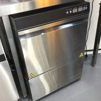 China Small Commercial Dishwasher Undercounter Electric Heating Under Counter Bar Glass Washer for sale