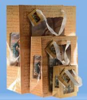China Embossed Printing Paper Bag 250gsm Printed Paper Carrier Bags for sale