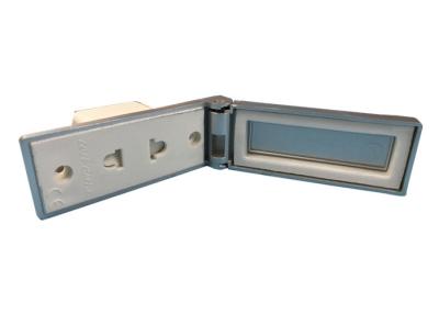 China Duplex Receptacle Shaver Socket for Mirrors - 250V 10A CE Certified Bathroom Electrical Outlet for sale