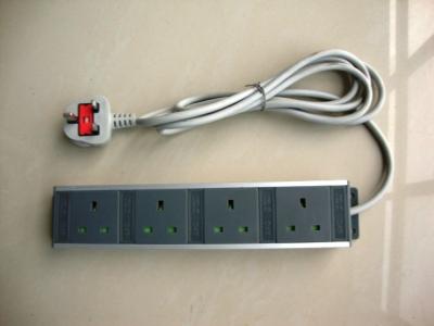 China Black UK 4 Socket Rack Mount Power Distribution Unit - 3250W 15A Capacity with BS1363 Certification for sale