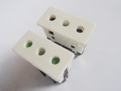 China Custom Italy Standard Power Outlet Socket 250V 16A Single Jack with IP44 Protection in Black/White for sale