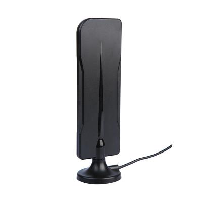 China Outdoor Digital TV Antenna 7dbi Gain Suction Cup Mount 470-876MHz 3M Cable for sale