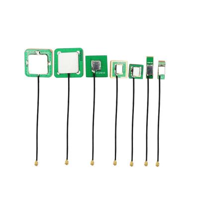 China Active Ceramic Built In Satellite Navigation Positioning Ceramic Antenna Secondary Amplification 30DB for sale