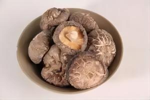 China Lentinus Edodes Shiitake Mushroom Extract Powder For Regulating Immunity for sale
