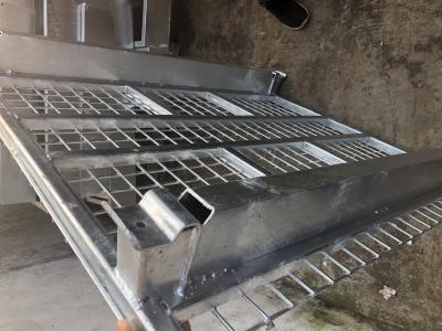 China Hot Dipped Galvanization Coating Pallet Collapsible Wire Container With Caster Wheels for sale