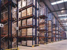 China Warehouse Metal Selective Pallet Racking Paint And Varnish Custom Logo for sale
