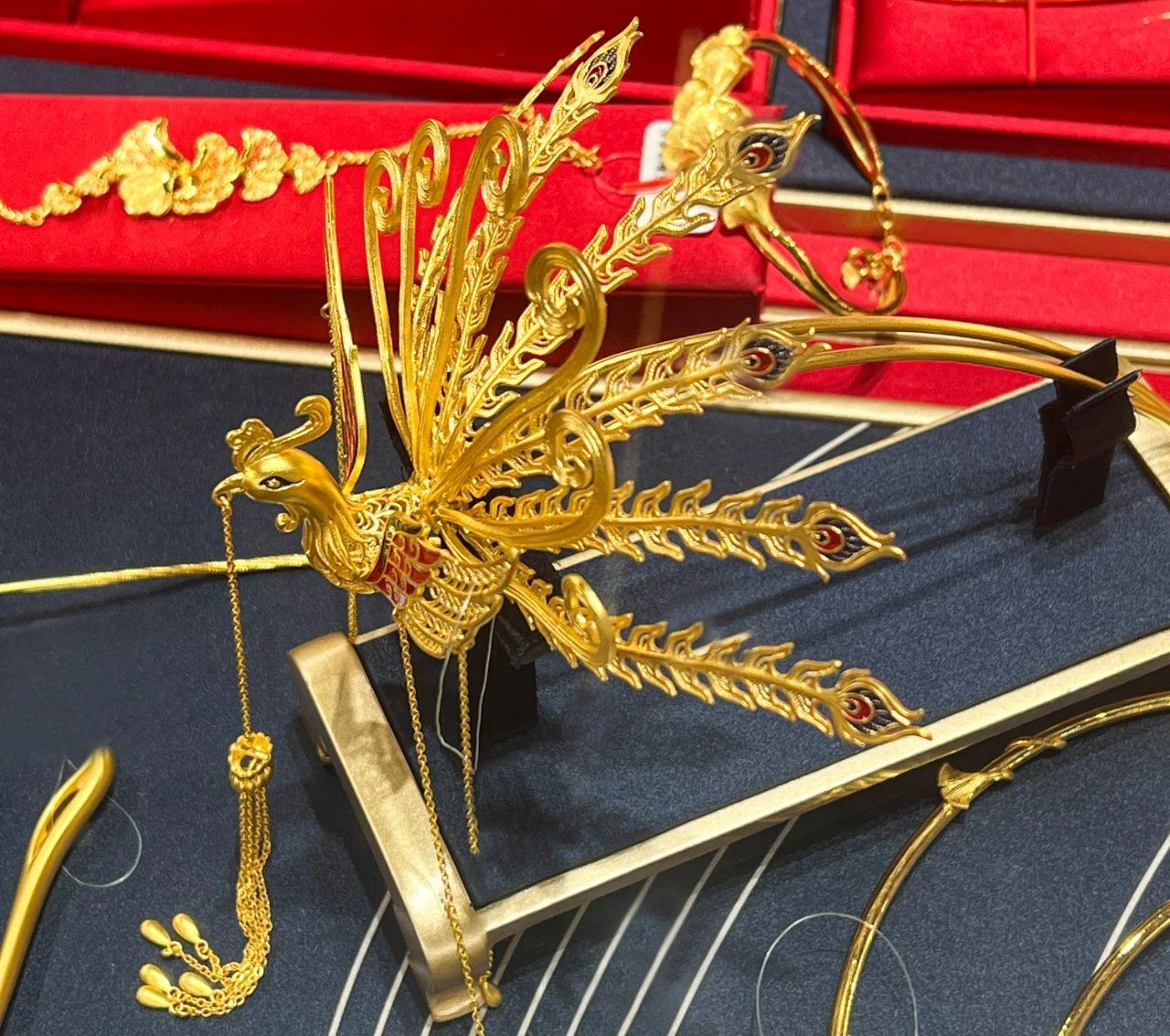Industrial Man|Gold printing, promoting a new era(图2) Industrial Man|Gold printing, promoting a new era(图2)