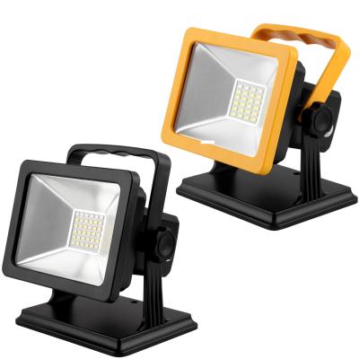 China 15W 30W IP65 Waterproof LED Flood Light 180 Degree Beam Angle Outdoor Portable for sale