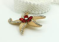 China Five Pointed Star Brooch Pins For Clothes Gold Inlaid Diamond OEM ODM for sale