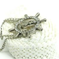 China Round Rudde Fashion Brooch Pin Silver Inlaid Diamond Alloy Copper Material for sale