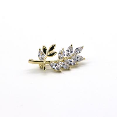 China Leaf Shaped Collar Lapel Pin Hollow Gold Color Diamond Inlaid for sale