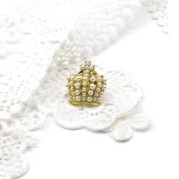 China Crown Shaped Mens Diamond Cufflinks Inlaid Pearl Gold Color ODM for sale