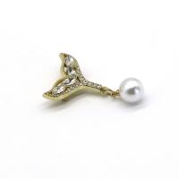 China Gold Fox Brooch Pin Inlaid Shiny Diamond For Clothes 2.5cm length 3.5cm height for sale