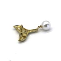 China Gold Fox Brooch Pin Inlaid Shiny Diamond For Clothes 2.5cm length 3.5cm height for sale