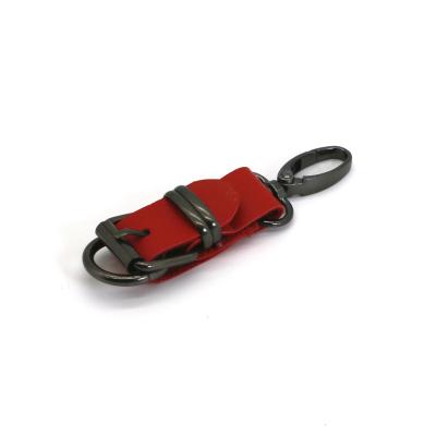 China 2cm Red Leather Key Chain Gun Color Alloy Material Adjustable ODM for sale