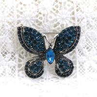 China Green Alloy Fashion Brooch Pin , Butterfly Diamond Brooch 2.8cm Height for sale