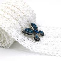 China Green Alloy Fashion Brooch Pin , Butterfly Diamond Brooch 2.8cm Height for sale
