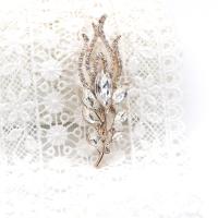China Rose Gold Fashion Brooch Pin Rose Shape For Clothes 6cm Size Copper Material for sale