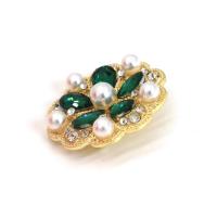 China Golden round pearl brooch , womens brooch pins Petal Shape 4.8cm Size for sale