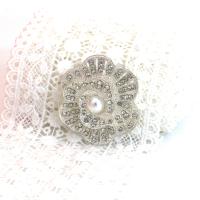 China Rotating 3D Flower Fashion Brooch Pin Silver Color With Shiny Diamond 3.8cm Size for sale