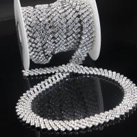 China 1.5cm Wide Silver Rhinestone Necklace Copper Material For Women Clothes ODM for sale