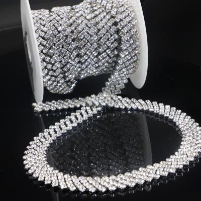 China 1.5cm Wide Silver Rhinestone Necklace Copper Material For Women Clothes ODM for sale