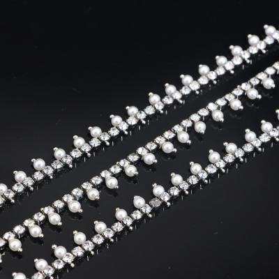 China Electroplated Silver Pearl And Rhinestone Necklace 0.9cm Width for sale