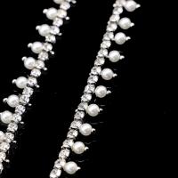 China Electroplated Silver Pearl And Rhinestone Necklace 0.9cm Width for sale