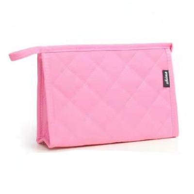 China Diamond Stitch Pattern Zipper Cosmetic Bag For Travel 19cm×12cm×6cm for sale