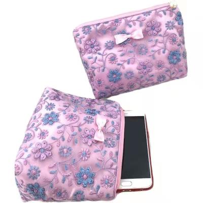 China Customized Purple Flower Pattern Large Zipper Makeup Bag Lace Cloth Embroidery for sale