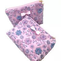 China Purple Flower Pattern Large Zipper Makeup Bag Lace Cloth Embroidery OEM for sale