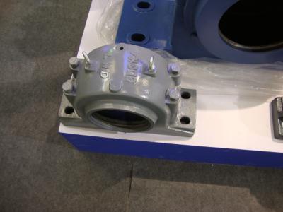 China UCT214, UCT214-42 Pillow Block Bearings With Grub Screws of Cast Iron Pillow Blocks for sale