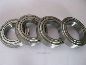 China Low Noise Long Life Deep Groove Ball Bearings With Brass Cage for sale