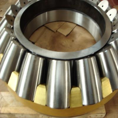 China 32005 Carbon Steel Single Row Tapered Roller Bearings With Nylon Cage for sale