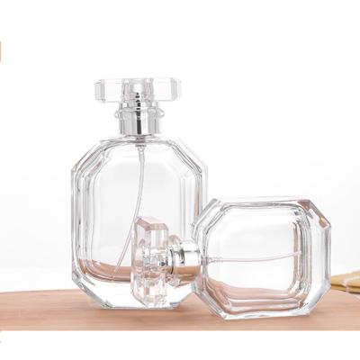 China Clear Square Glass Perfume Spray Bottle Custpmized 30ml for sale