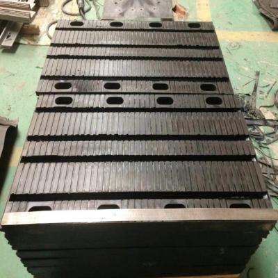 China Elastomeric Rubber Bridge Expansion Joint Moulding 365 X 50 X 1200mm for sale