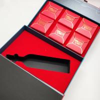 China Custom Paper Moon Cake Box Packaging with Handle 220x175x85mm Bakery Gift Box for sale